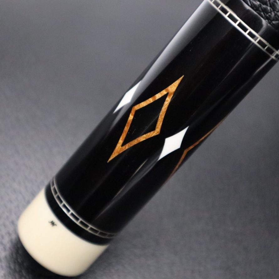 Joss West | カスタムキュー｜イリス